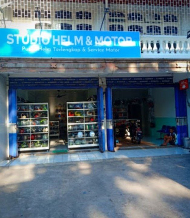 Studio helm, Магазин на Бали
