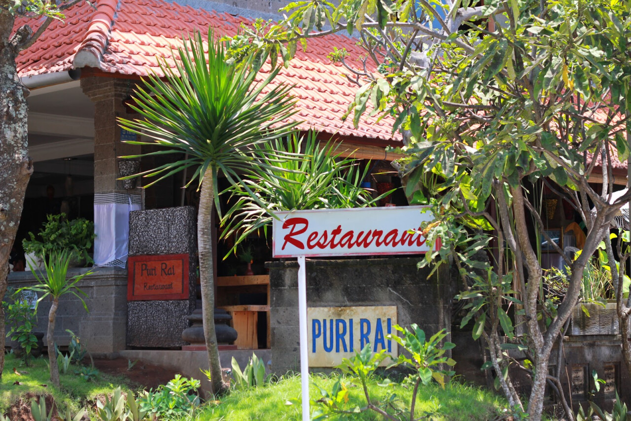Puri Rai Restaurant, Кафе на Бали