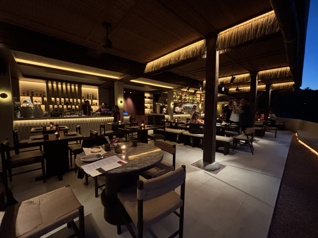 NARI - Fire Influenced Bistro, Ресторан на Бали