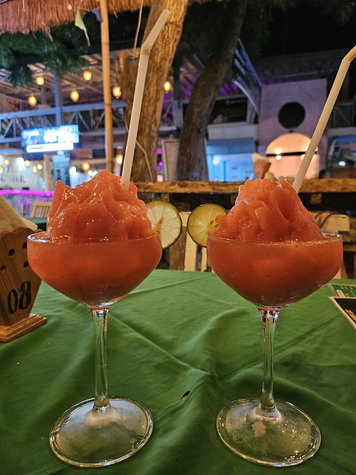 Evolution Bar Эволюшен Бар, Бар на Бали